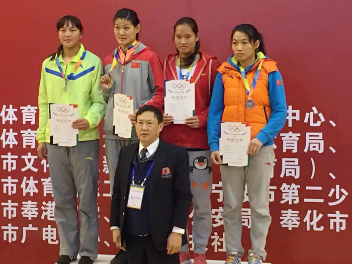 我院拳跆中心运动员在2015年全国女子拳击冠军赛中喜获两金一铜【图】 西安体育学院